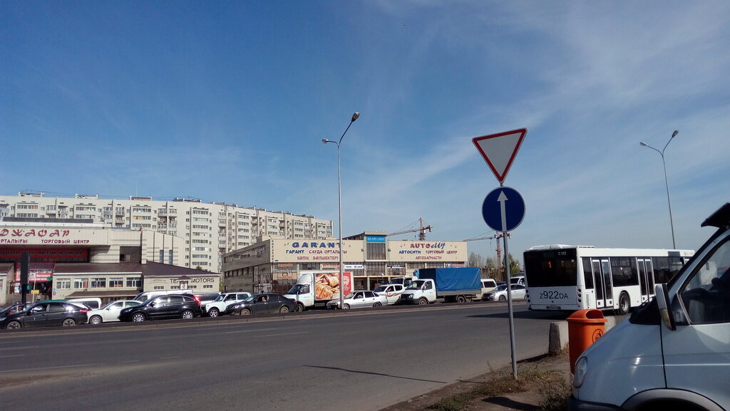 Otomobil satış galerileri Bipek Avto Astana, Astana, foto