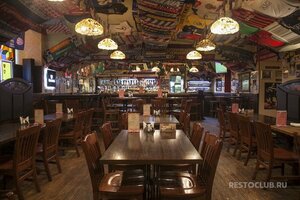 Pub St. Peters & St. Anton (Nikitsky Lane No:2, Moscow), bar  Moskova'dan