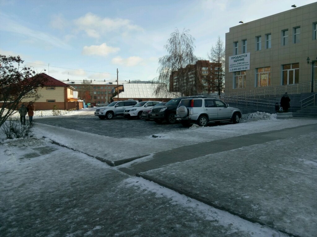 Otoparklar Parking lot, Omsk, foto