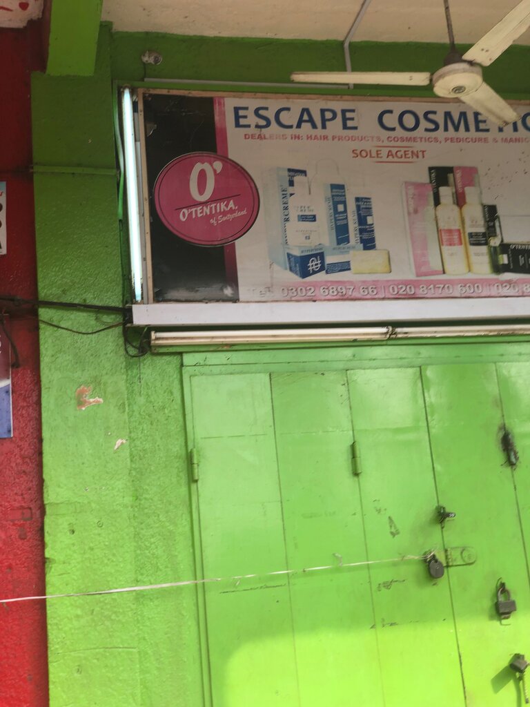 Kozmetik ve parfümeri mağazaları Escape Cosmetic, Akra, foto
