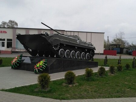 Anıt, heykel Воинам Советской Армии, İvanovo, foto