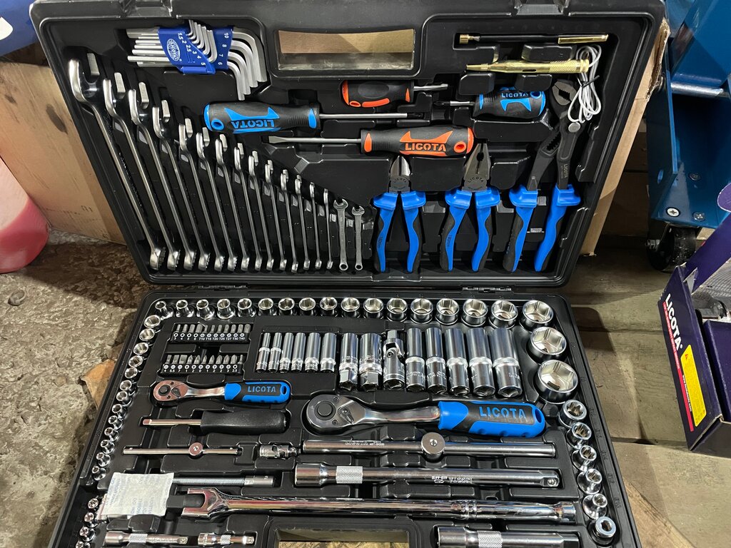 Otomobil servisi Garage service, Omskaya oblastı, foto