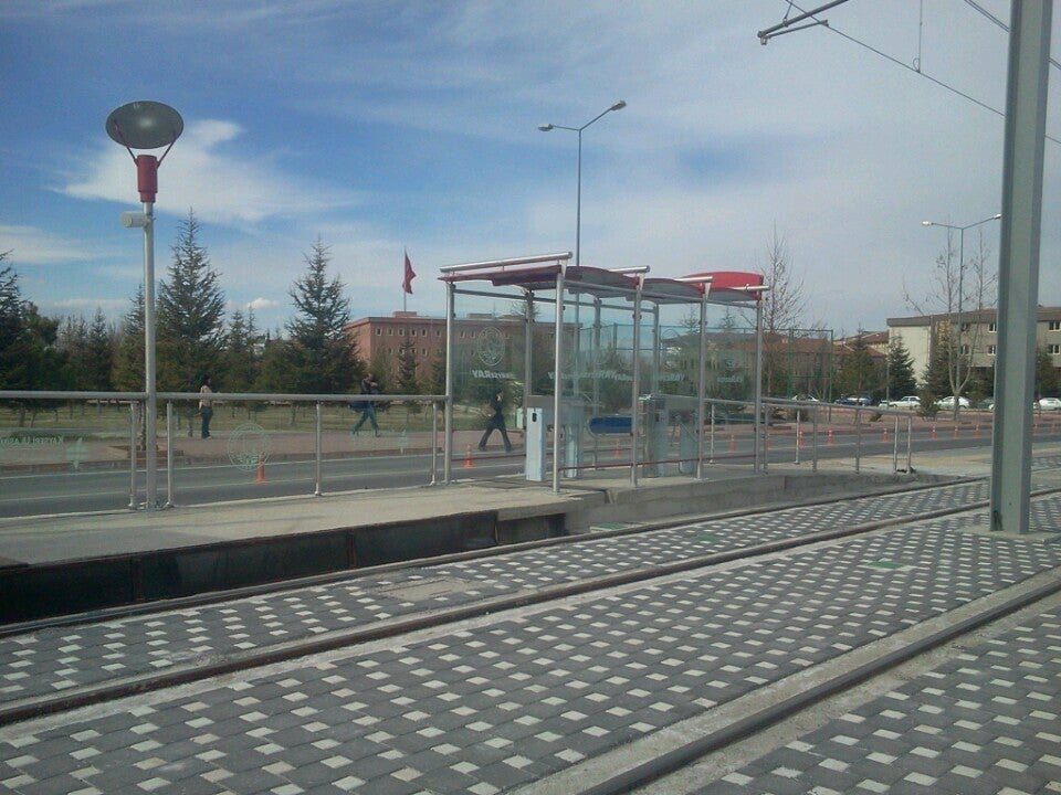 Hızlı ulaşım istasyonu Erciyes Üniversitesi Hastaneleri Tramvay İstasyonu, Kayseri, foto