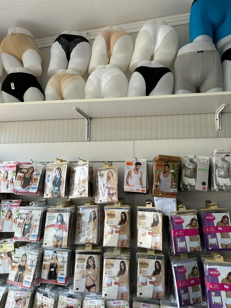 Giyim pazarı Mısra Nur textil, Kemer, foto