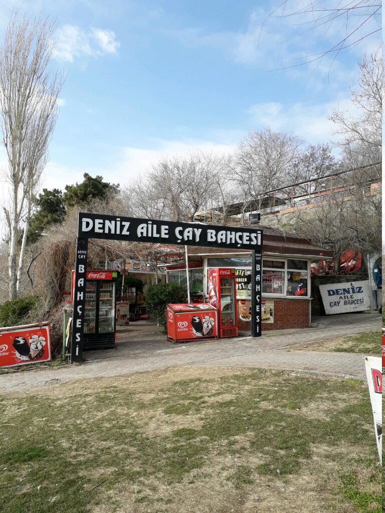 Kafe Denız Aıle Çay Bahcesı, İstanbul, foto