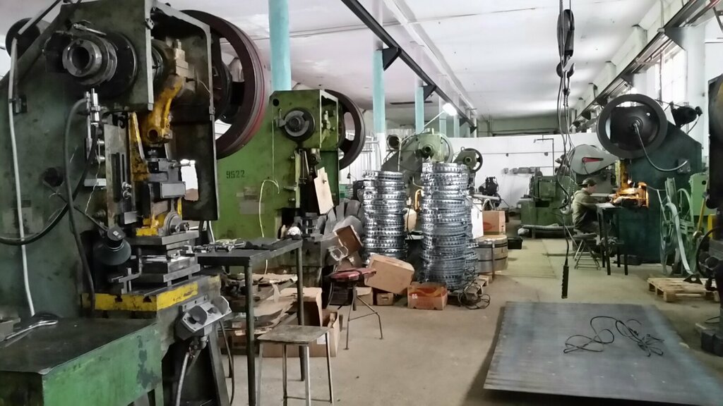 Otomobil parçaları imalatı Производственное объединение Арсенал, Dzerjinsk, foto