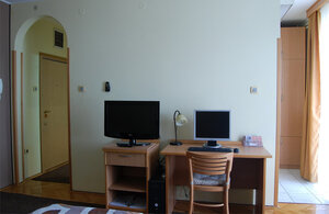 Voyager Bed And Breakfast Hotel (Autonomous Province of Vojvodina, South Backa Administrative District, City of Novi Sad, Novi Sad, Stražilovska ulica), otel  Novi Sad'dan