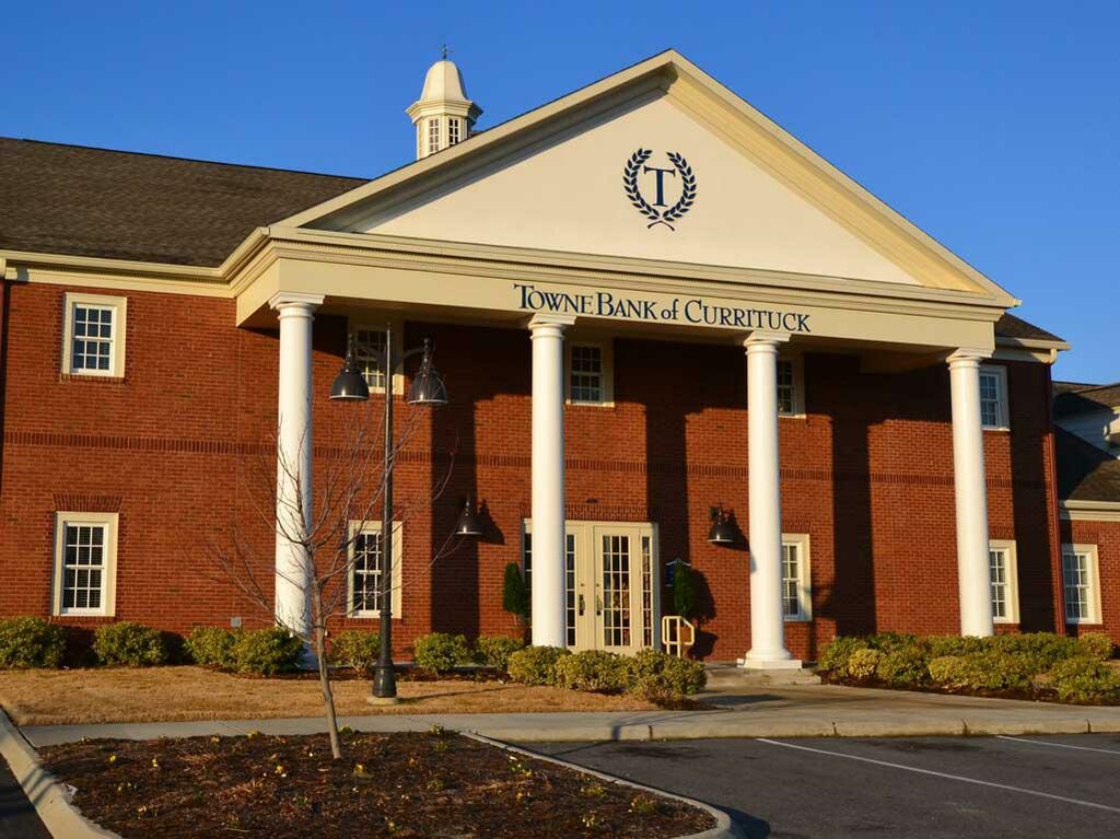 Finansal danışmanlık Sandy Davidson, Kuzey Carolina Eyaleti, foto