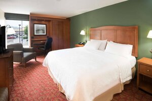 Hampton Inn Bridgeport/Clarksburg (West Virginia, Harrison County, Bridgeport), otel  Batı Virginia Eyaleti'nden