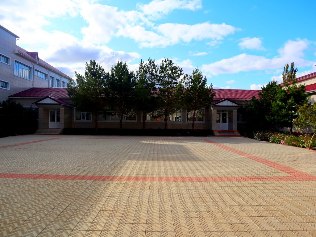 Ortaokul Kamystinskaya comprehensive school № 1, Kostanay eyaleti, foto