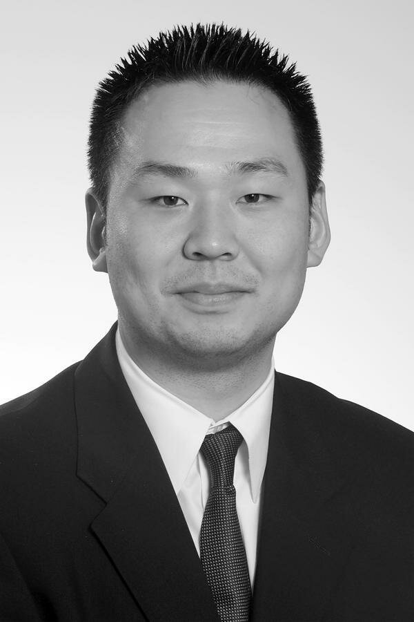 Yatırım fonu firmaları Edward Jones - Financial Advisor: Daniel Song, Toronto, foto