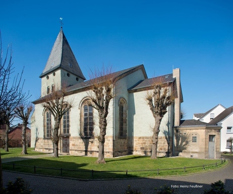 Dini dernekler Alte Kirche - Ev. Kirchengemeinde Bönen, Kuzey Ren‑Vestfalya, foto