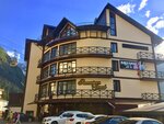 Grand Otel (Karachaevskaya Street No:62, Resort Settlement of Dombay), otel  Karaçay‑Çerkez Cumhuriyeti'nden