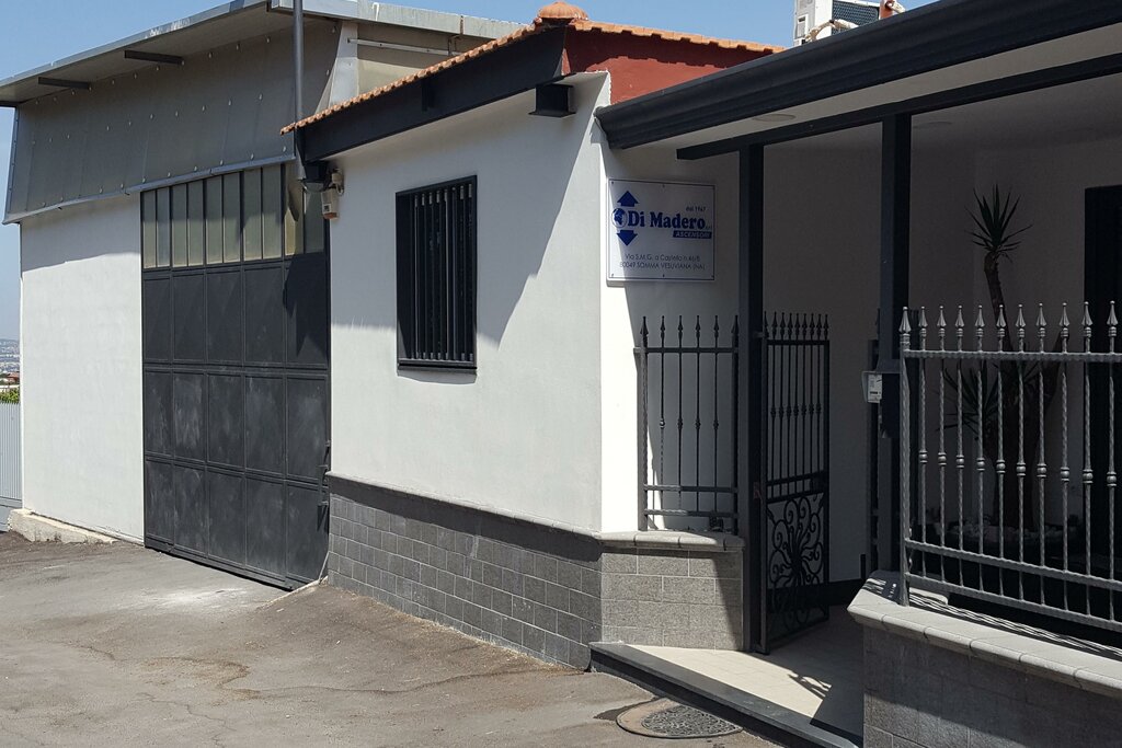 i̇nşaat makinaları ve ekipmanları Di Madero srl Ascensori, Campania, foto