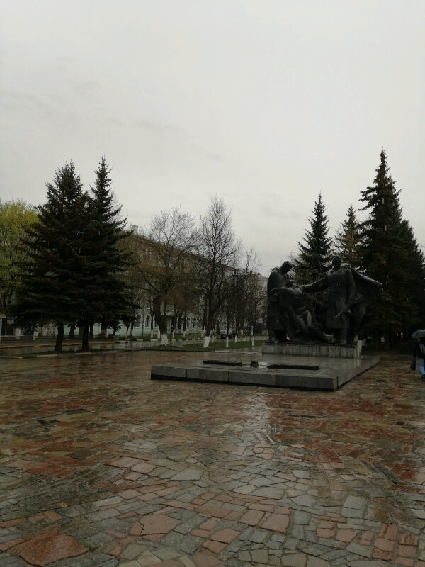 Anıt, heykel Вечная Слава, Novomoskovsk, foto