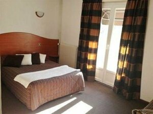 Les Charmilles (Bourgogne-Franche-Comté, Saône-et-Loire, Arrondissement de Chalon-sur-Saône, Lux, Rue de la Libération), otel