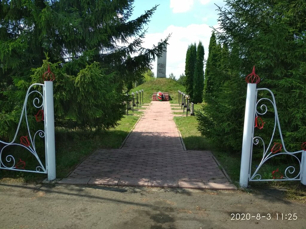 Anıt, heykel Погибшим землякам, Orlovskaya oblastı, foto