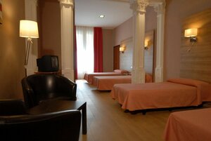 Hostal Aguilar (Madrid, Carrera San Jerónimo), otel  Madrid'den