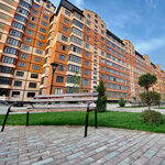 Чемпион (M. Omarova Avenue No:7), konut blokları  Kaspiysk'ten