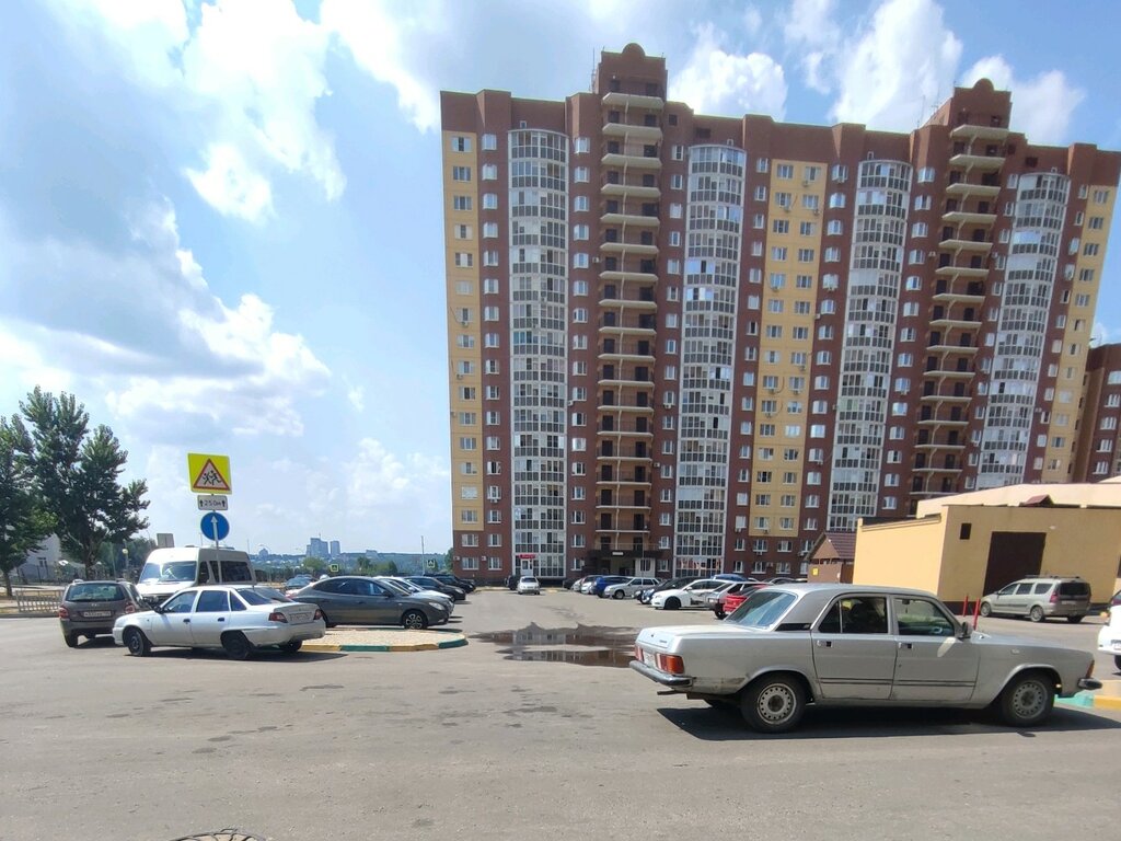 Otoparklar Parking lot, Voronej, foto