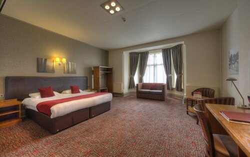 White Rabbit Hotel by Greene King Inns, hotel, England, Lyndhurst ...