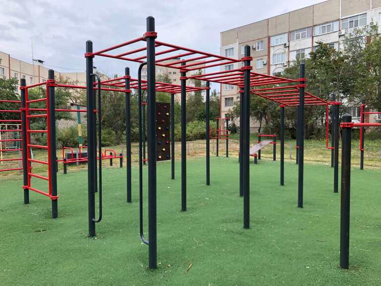 Spor alanı Волейбольная площадка, Şçolkino, foto