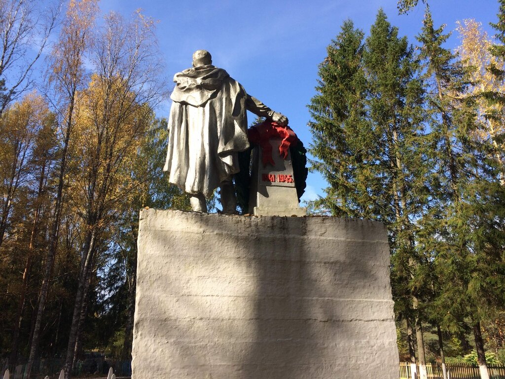 Anıt, heykel Обелиск советским воинам 1943 г., Okulovka, foto
