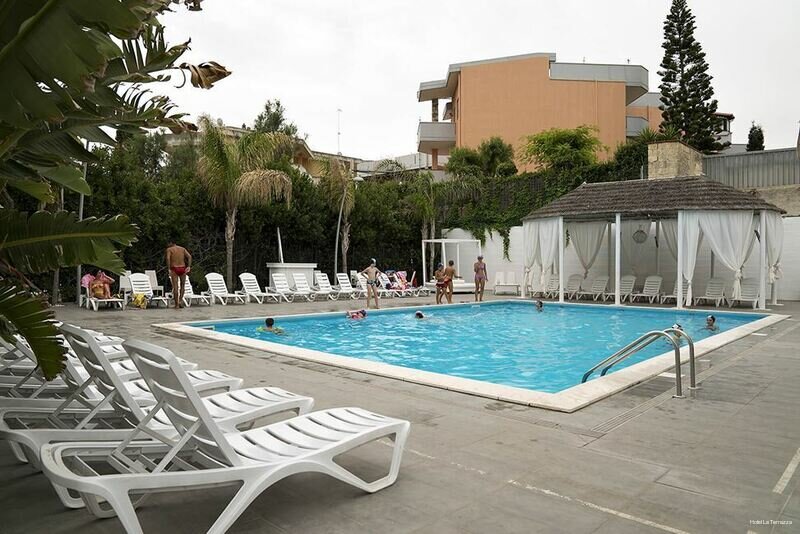 Otel Hotel la Terrazza, Barletta, foto