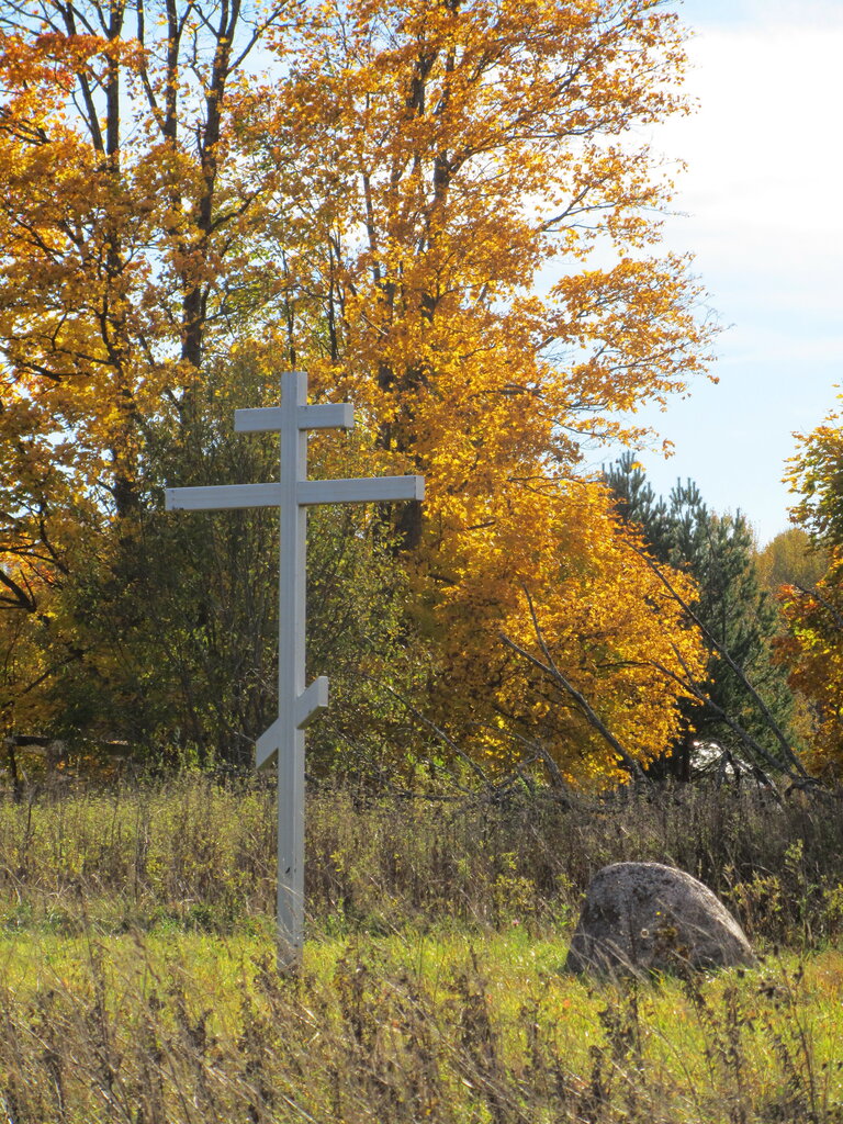 Şapel, haç anıtı Памятный крест на месте рождения святого Николая Японского, Tverskaya oblastı, foto