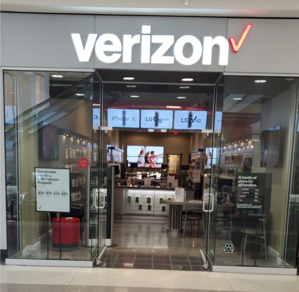 Cep telefonu ve aksesuarları satış mağazaları Verizon Authorized Retailer - Cellular Sales, İllinois, foto