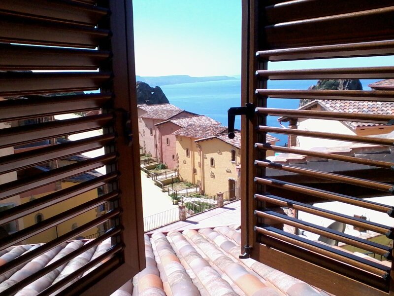 Kapılar Aretino Serramenti, Sardunya, foto