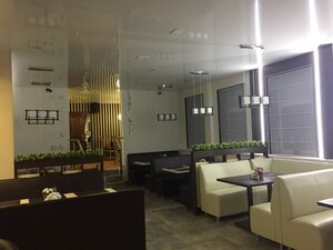 Sushi Shop (Maladziožnaja vulica No:72Б), kafe  Navapolatsk'tan