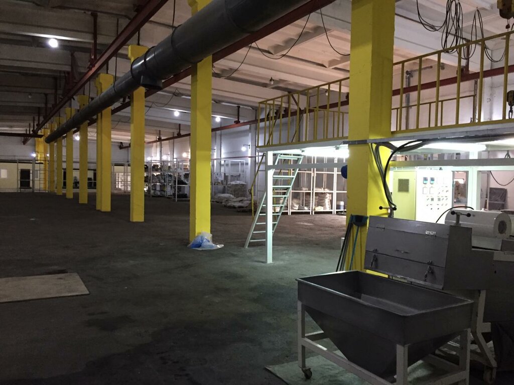 Boya ve cila malzemeleri üretim ve satış yerleri Poroshkovie kraski Testa, Krasnoyarsk, foto