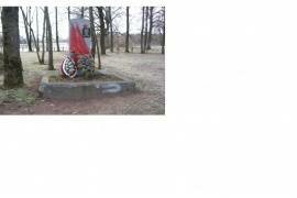 Anıt, heykel Братская могила, Gdov, foto