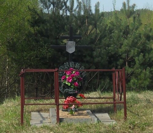Anıt, heykel Братская могила солдат, погибших в годы Великой Отечественной войны, Grodnenskaya oblastı, foto
