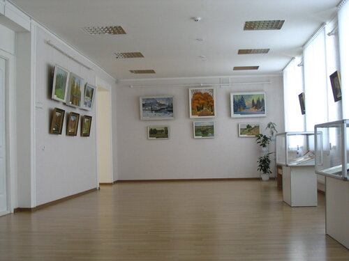 Sergi salonları, galeriler Art gallery named after Vladimir Sadin, Slutsk, foto