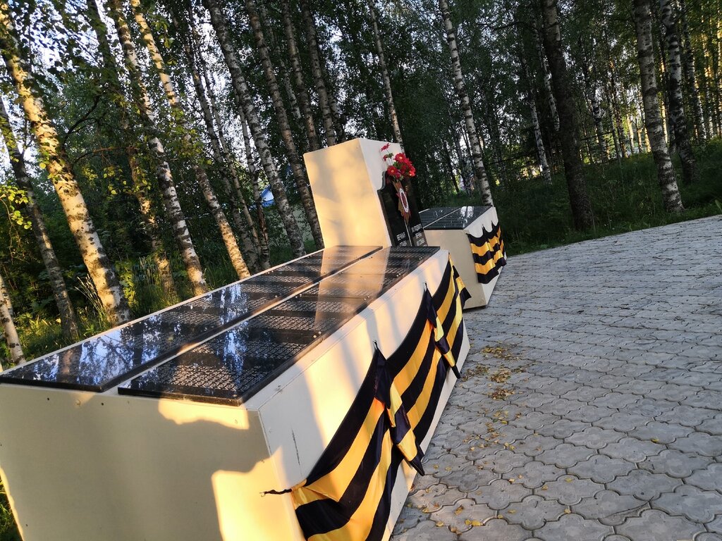 Anıt, heykel Обелиск воинам, павшим в годы Великой Отечественной войны, Komi, foto