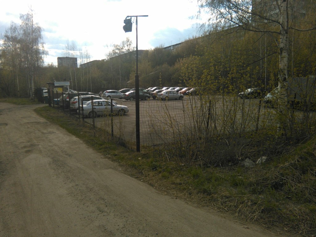 Otoparklar Avtoparkovka Gorodoshnaya ploshchadka, Nijni Tagil, foto