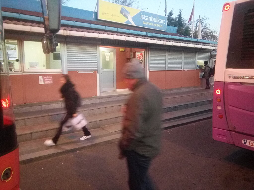 Toplu taşıma yönetimi ve bakımı İETT Genel Müdürlüğü Beşiktaş İşletme Şefliği Otobüs Hareket Amirliği, İstanbul, foto