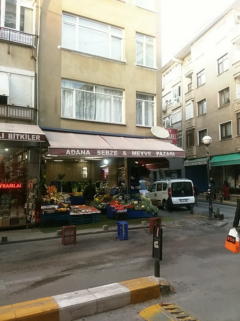 Manavlar Sebze Meyve Dünyası, İstanbul, foto