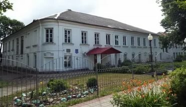 Ortaokul Средняя общеобразовательная школа № 1, Toropets, foto