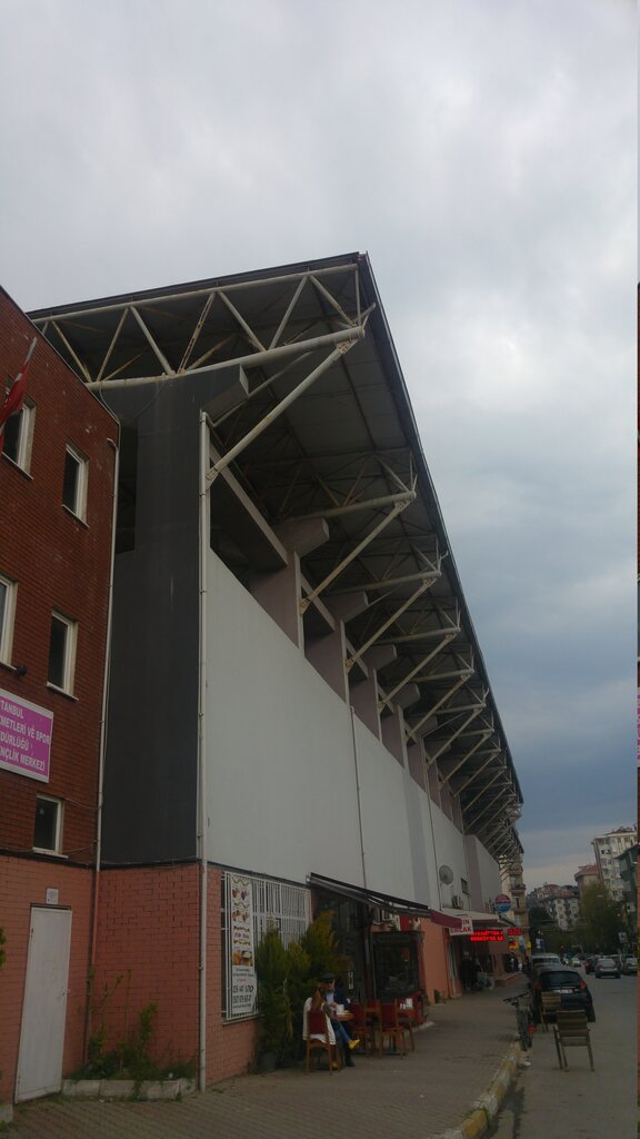 Stadyum Hasan Polat Stadyumu, İstanbul, foto
