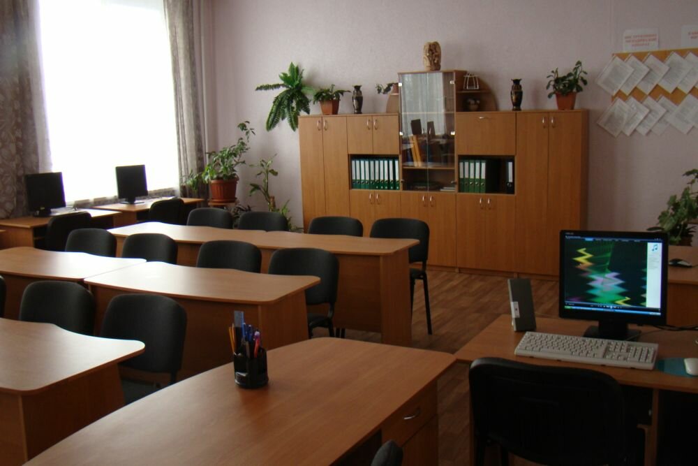 Lise Donetsky tekhnichesky litsey, Donetsk, foto