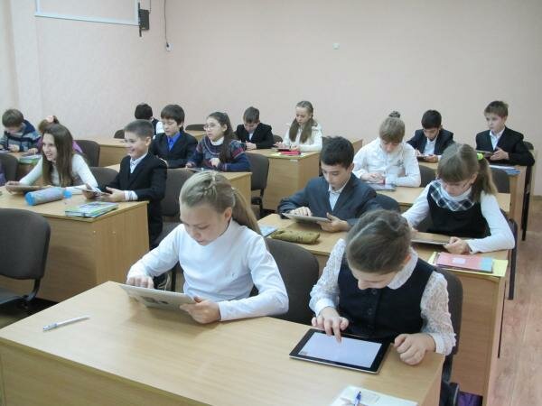 Fen lisesi, sosyal bilimler lisesi Ku Kharkovskaya gimnaziya № 169 Kharkovskogo gorodskogo soveta Kharkovskoy oblasti, Harkiv, foto