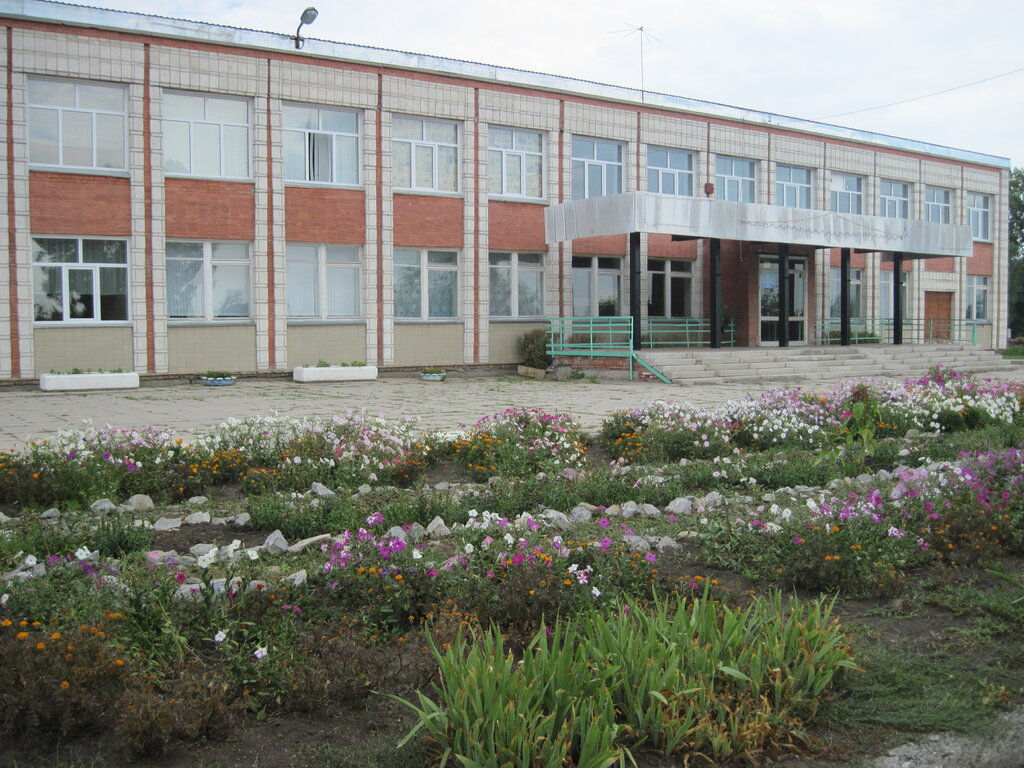Ortaokul Listvyanskaya secondary comprehensive school, Novosibirskaya oblastı, foto