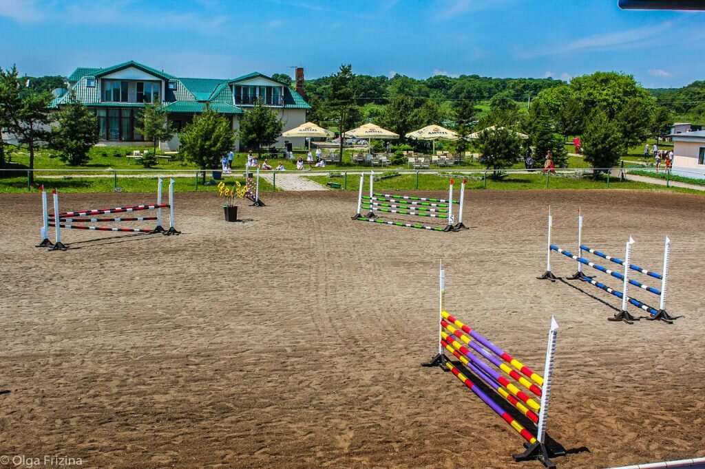 At ve binicilik kulüpleri Ksk Kedr, Primoriye, foto