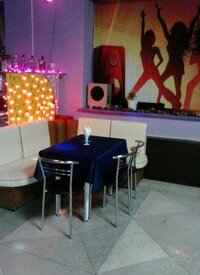 Gece kulüpleri Nochnoy klub Vdali ot zhen i muzhey, Kuybyshev, foto