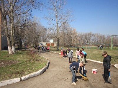 Ortaokul Mou SOSh p. Novopushkinskoye, Saratovskaya oblastı, foto