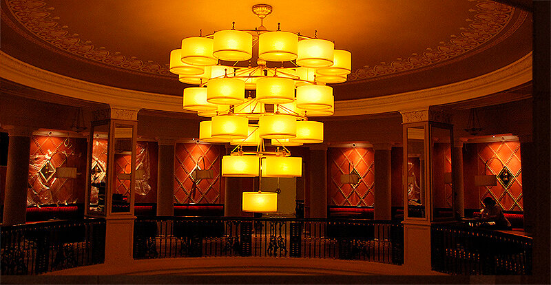 Lamba ve avize mağazaları Imperiya Sveta, Moskova, foto