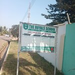 The Royals School (1st Avenue No:19, Teshie), ortaokul  Gana'dan